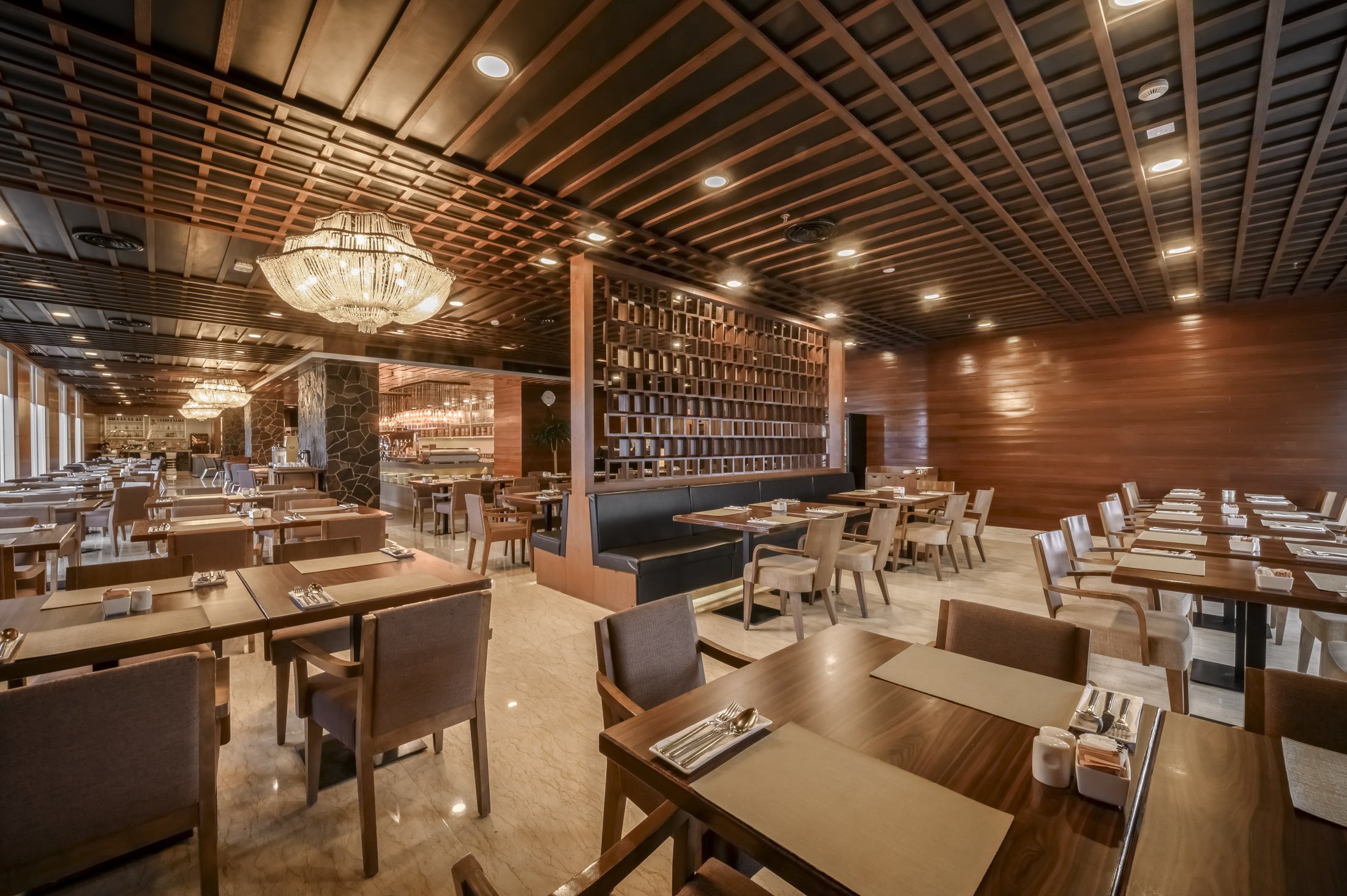 caret-left Drink & Dine